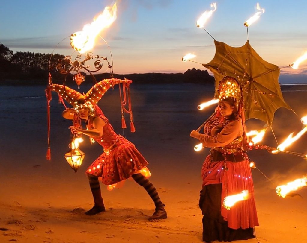 Compagnie de Spectacle de Feu en Bretagne | Libellune
